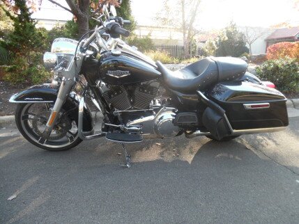 Harley-Davidson Motorcycles for Sale - Motorcycles on Autotrader