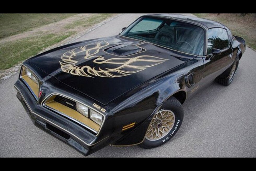 1977 Pontiac Firebird Trans Am: The Star of "Smokey and the Bandit ...